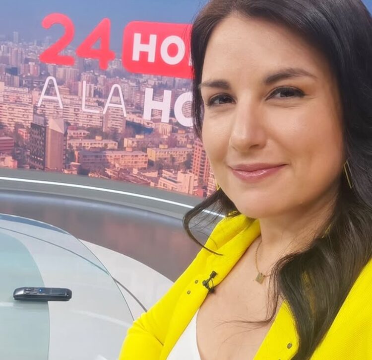 Querida periodista de TVN anuncia su primer embarazo